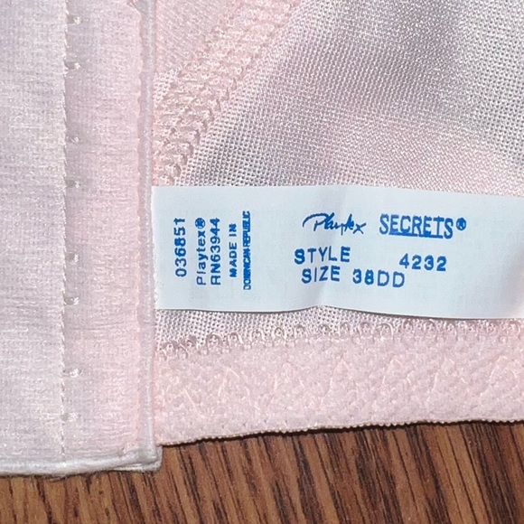 Playtex | Intimates & Sleepwear | Playtex Secrets Vintage Full Coverage ...